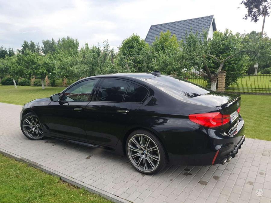 Черный БМВ M550 2018 в Каунас, объемом двигателя 4.40 л и пробегом 150 тыс. км за 25800 €, фото 6 на AUTOMOTO.COM.LV