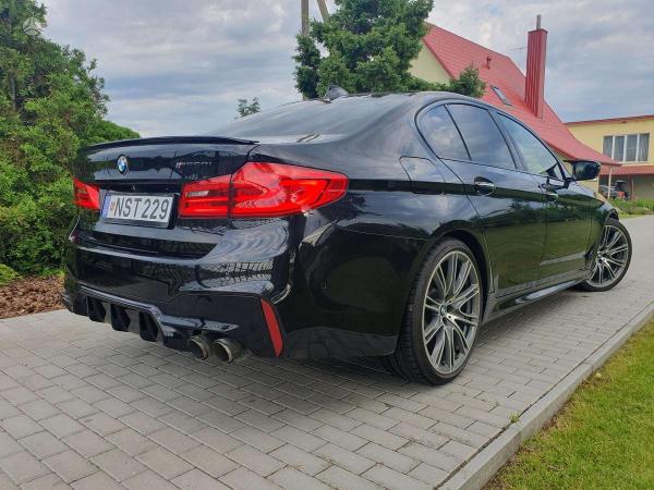 Черный БМВ M550 2018 в Каунас, объемом двигателя 4.40 л и пробегом 150 тыс. км за 25800 €, фото 7 на AUTOMOTO.COM.LV