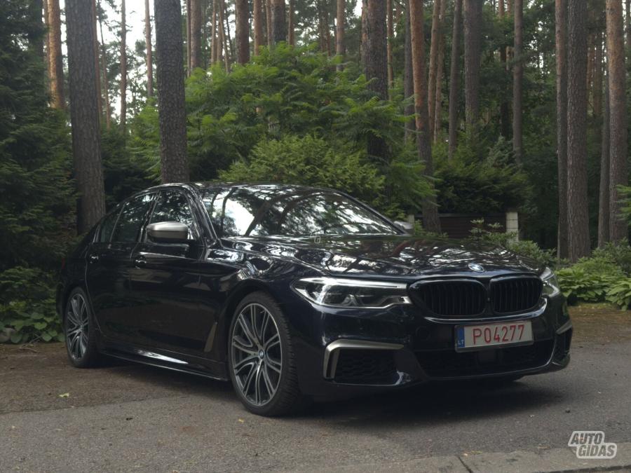 Черный БМВ M550 2019 в Вильнюс, объемом двигателя 4.40 л и пробегом 123 тыс. км за 27000 €, фото 1 на AUTOMOTO.COM.LV