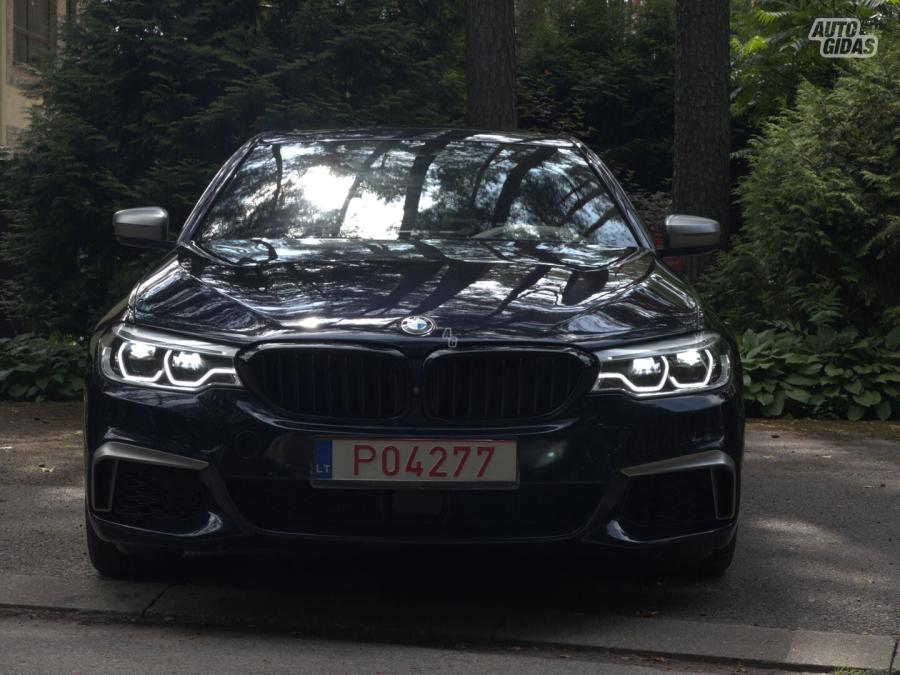 Черный БМВ M550 2019 в Вильнюс, объемом двигателя 4.40 л и пробегом 123 тыс. км за 27000 €, фото 9 на AUTOMOTO.COM.LV
