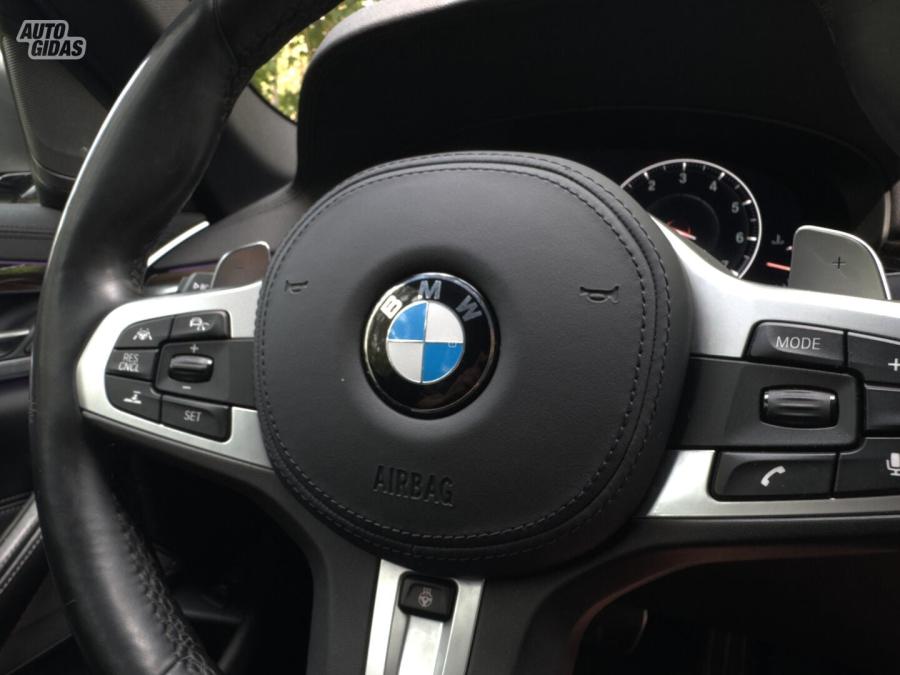 Melns BMW M550 2019 Viļņa, ar dzinēja tilpumu 4.40 L un nobraukumu 123 tūkst. km par 27000 €, foto 10 vietnē AUTOMOTO.COM.LV