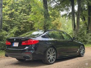 Melns BMW M550 2019 Viļņa, ar dzinēja tilpumu 4.40 L un nobraukumu 123 tūkst. km par 26500 €, foto 8 vietnē AUTOMOTO.COM.LV