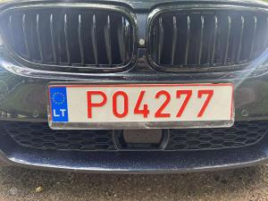 Melns BMW M550 2019 Viļņa, ar dzinēja tilpumu 4.40 L un nobraukumu 123 tūkst. km par 26500 €, foto 13 vietnē AUTOMOTO.COM.LV