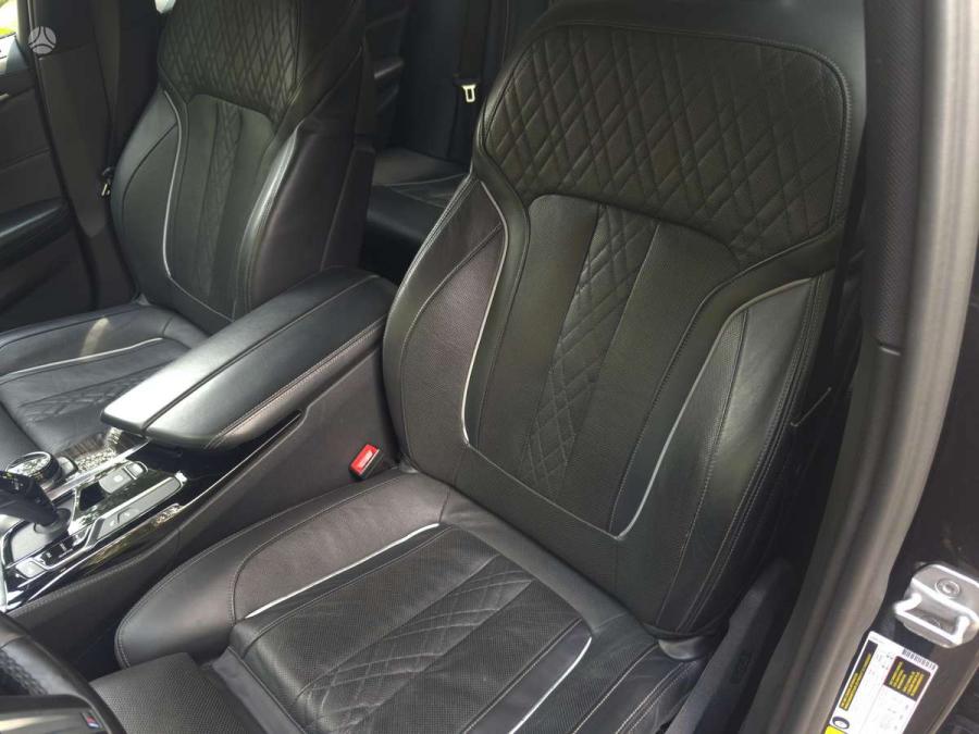 Melns BMW M550 2019 Viļņa, ar dzinēja tilpumu 4.40 L un nobraukumu 123 tūkst. km par 26500 €, foto 17 vietnē AUTOMOTO.COM.LV