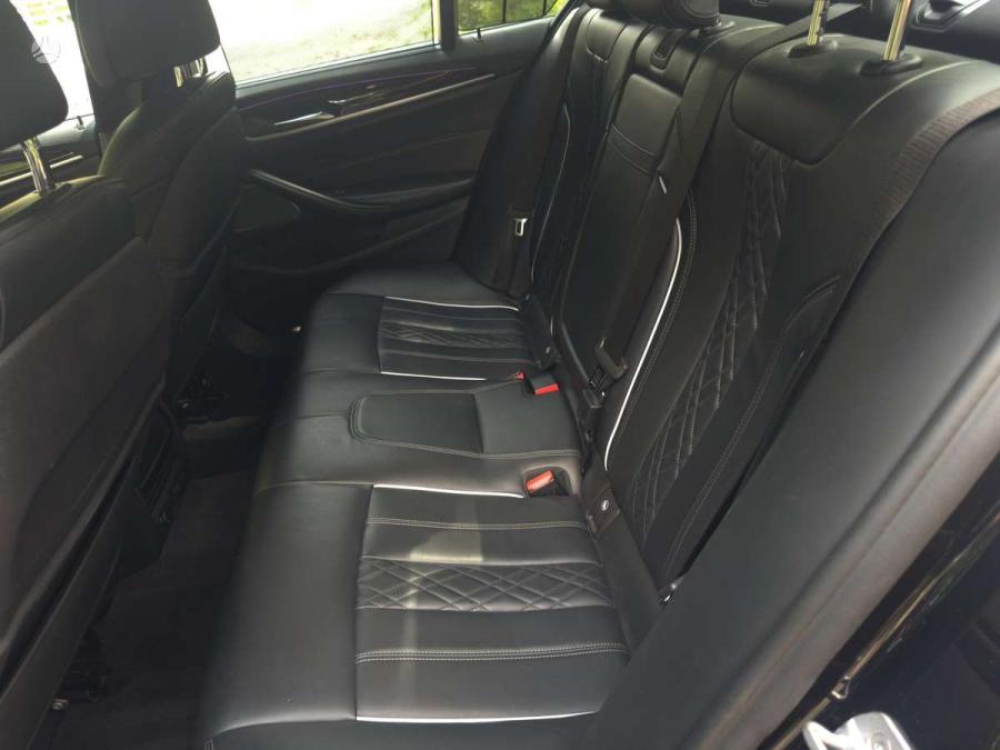 Melns BMW M550 2019 Viļņa, ar dzinēja tilpumu 4.40 L un nobraukumu 123 tūkst. km par 26500 €, foto 19 vietnē AUTOMOTO.COM.LV