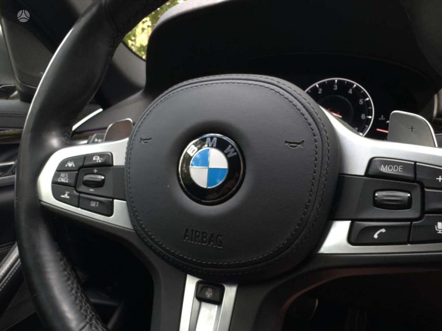Melns BMW M550 2019 Viļņa, ar dzinēja tilpumu 4.40 L un nobraukumu 123 tūkst. km par 26500 €, foto 21 vietnē AUTOMOTO.COM.LV
