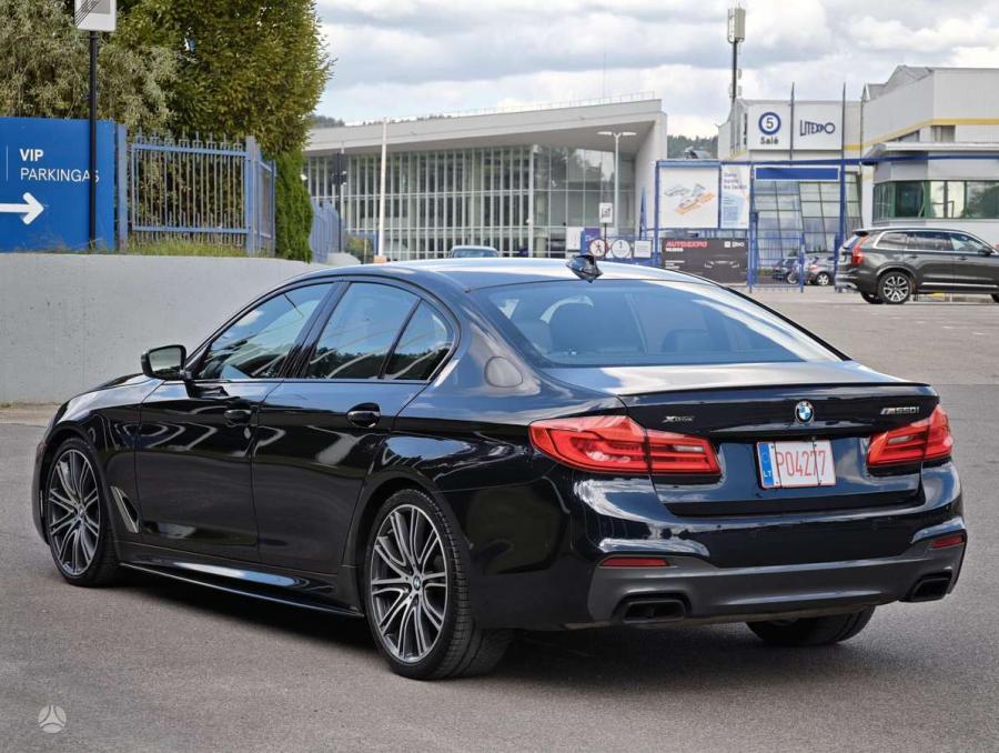 Черный БМВ M550 2019 в Вильнюс, объемом двигателя 4.40 л и пробегом 125 тыс. км за 25000 €, фото 6 на AUTOMOTO.COM.LV