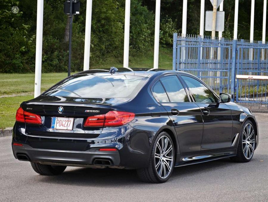 Черный БМВ M550 2019 в Вильнюс, объемом двигателя 4.40 л и пробегом 125 тыс. км за 25000 €, фото 10 на AUTOMOTO.COM.LV