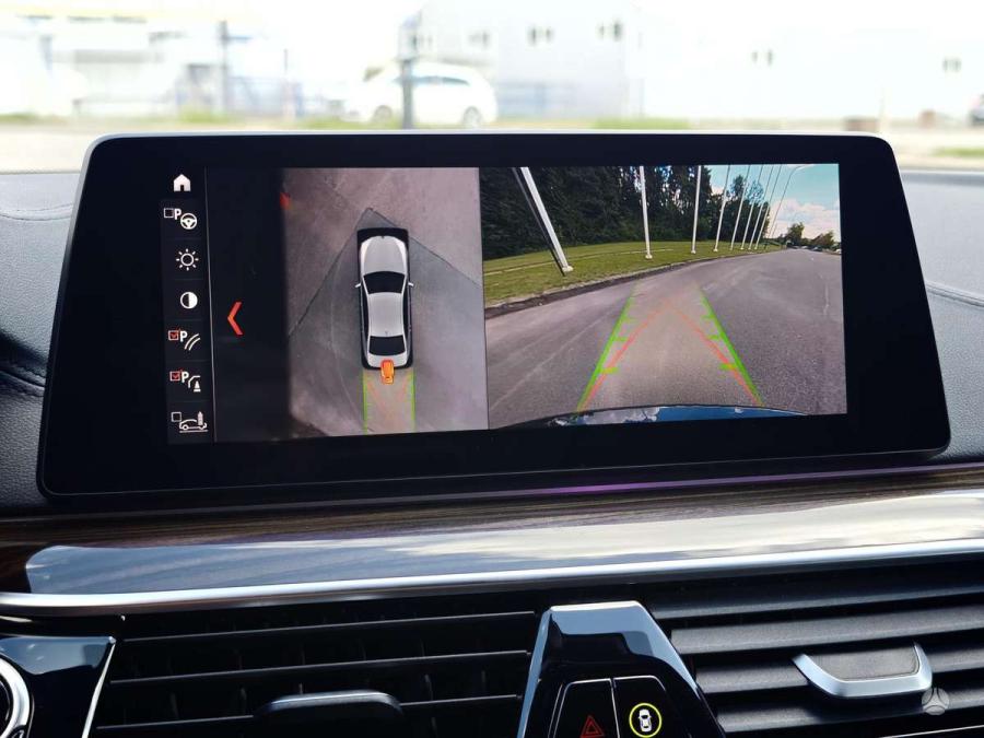 Черный БМВ M550 2019 в Вильнюс, объемом двигателя 4.40 л и пробегом 125 тыс. км за 25000 €, фото 27 на AUTOMOTO.COM.LV