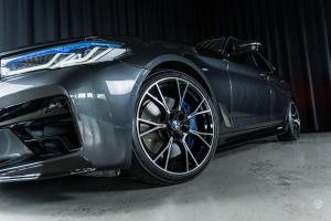 Melns BMW M550 2020 Viļņa, ar dzinēja tilpumu 4.46 L un nobraukumu 95 tūkst. km par 36500 €, foto 12 vietnē AUTOMOTO.COM.LV