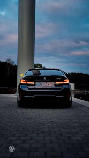 Black BMW M550 2021 in Siauliai, with an engine capacity of 4.40 L and mileage of 172 thousand km for 40000 €, photo 4 on AUTOMOTO.COM.LV