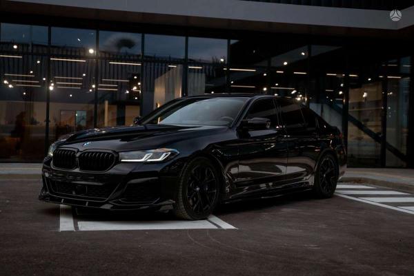 Black BMW M550 2021 in Siauliai, with an engine capacity of 4.40 L and mileage of 172 thousand km for 40000 €, photo 5 on AUTOMOTO.COM.LV