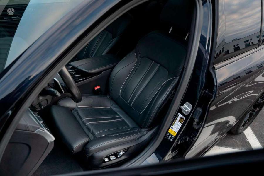 Black BMW M550 2021 in Siauliai, with an engine capacity of 4.40 L and mileage of 172 thousand km for 40000 €, photo 38 on AUTOMOTO.COM.LV