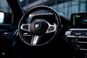 Black BMW M550 2021 in Siauliai, with an engine capacity of 4.40 L and mileage of 172 thousand km for 40000 €, photo 41 on AUTOMOTO.COM.LV