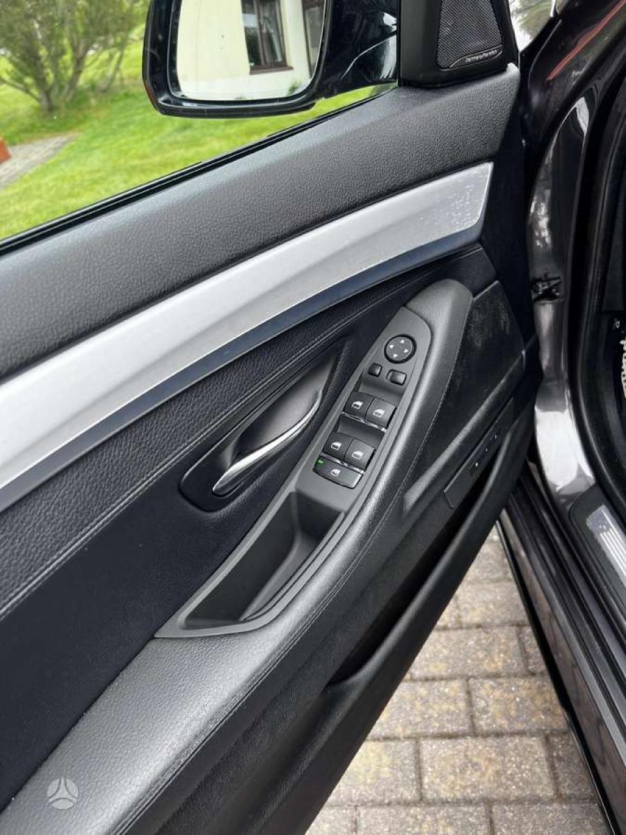 Melns BMW M550 2014 Klaipėda, ar dzinēja tilpumu 2.99 L un nobraukumu 177 tūkst. km par 15890 €, foto 12 vietnē AUTOMOTO.COM.LV