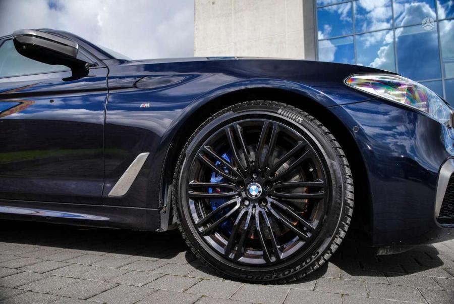 Melns BMW M550 2018 Marijampole, ar dzinēja tilpumu 2.99 L un nobraukumu 271 tūkst. km par 20950 €, foto 5 vietnē AUTOMOTO.COM.LV