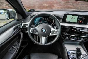 Melns BMW M550 2018 Marijampole, ar dzinēja tilpumu 2.99 L un nobraukumu 271 tūkst. km par 20950 €, foto 15 vietnē AUTOMOTO.COM.LV