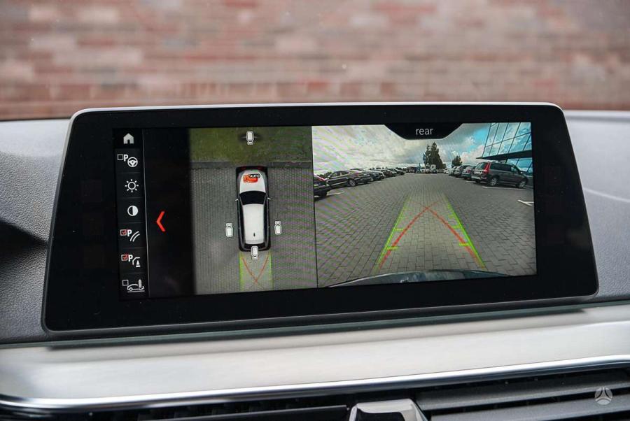 Melns BMW M550 2018 Marijampole, ar dzinēja tilpumu 2.99 L un nobraukumu 271 tūkst. km par 20950 €, foto 18 vietnē AUTOMOTO.COM.LV