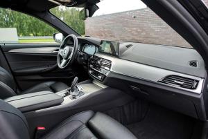 Melns BMW M550 2018 Marijampole, ar dzinēja tilpumu 2.99 L un nobraukumu 271 tūkst. km par 20950 €, foto 40 vietnē AUTOMOTO.COM.LV