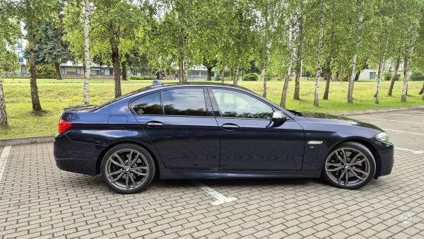 Zils BMW M550 2014 Panevēža, ar dzinēja tilpumu 2.99 L un nobraukumu 286 tūkst. km par 15000 €, foto 4 vietnē AUTOMOTO.COM.LV