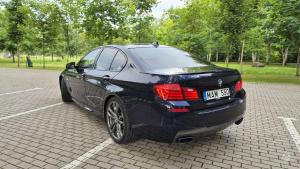 Zils BMW M550 2014 Panevēža, ar dzinēja tilpumu 2.99 L un nobraukumu 286 tūkst. km par 15000 €, foto 9 vietnē AUTOMOTO.COM.LV