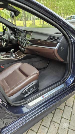 Zils BMW M550 2014 Panevēža, ar dzinēja tilpumu 2.99 L un nobraukumu 286 tūkst. km par 15000 €, foto 21 vietnē AUTOMOTO.COM.LV