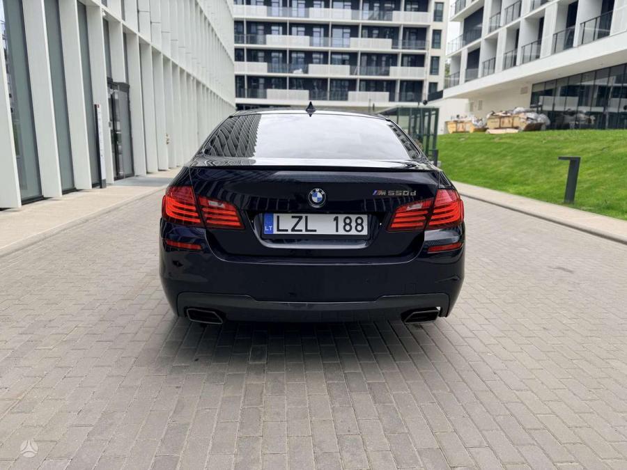 Синий БМВ M550 2014 в Вильнюс, объемом двигателя 2.99 л и пробегом 380 тыс. км за 11100 €, фото 12 на AUTOMOTO.COM.LV