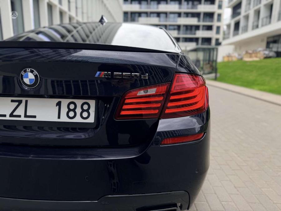 Синий БМВ M550 2014 в Вильнюс, объемом двигателя 2.99 л и пробегом 380 тыс. км за 11100 €, фото 14 на AUTOMOTO.COM.LV