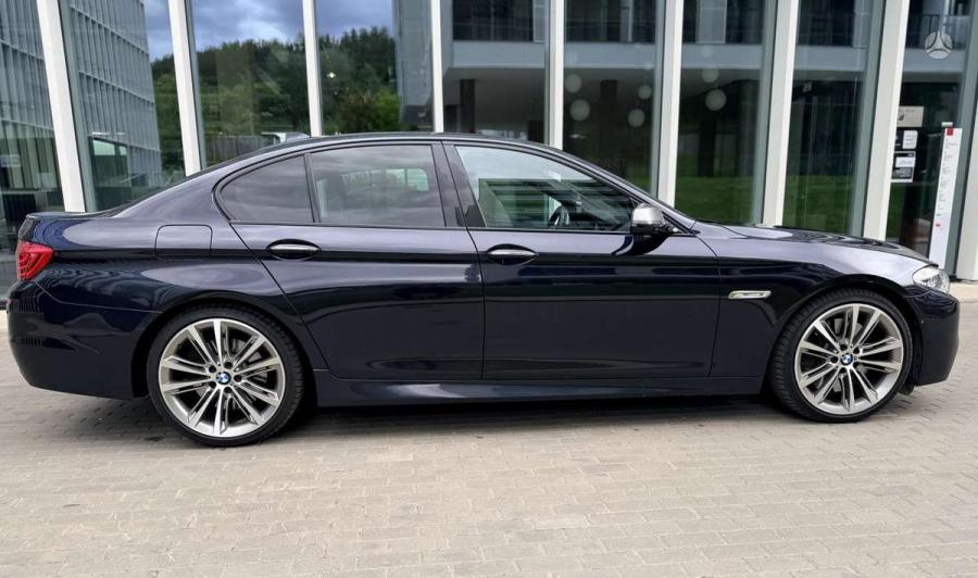Синий БМВ M550 2014 в Вильнюс, объемом двигателя 2.99 л и пробегом 380 тыс. км за 11100 €, фото 17 на AUTOMOTO.COM.LV