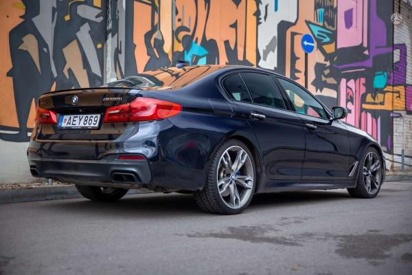Blue BMW M550 2018 in Vilnius, with an engine capacity of 4.40 L and mileage of 230 thousand km for 33000 €, photo 8 on AUTOMOTO.COM.LV