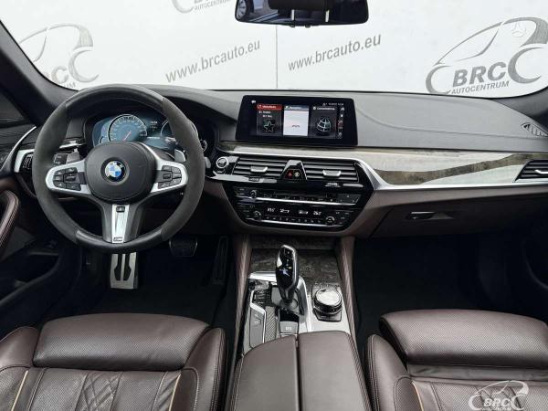 Blue BMW M550 2018 in Klaipeda, with an engine capacity of 4.40 L and mileage of 55 thousand km for 34500 €, photo 5 on AUTOMOTO.COM.LV