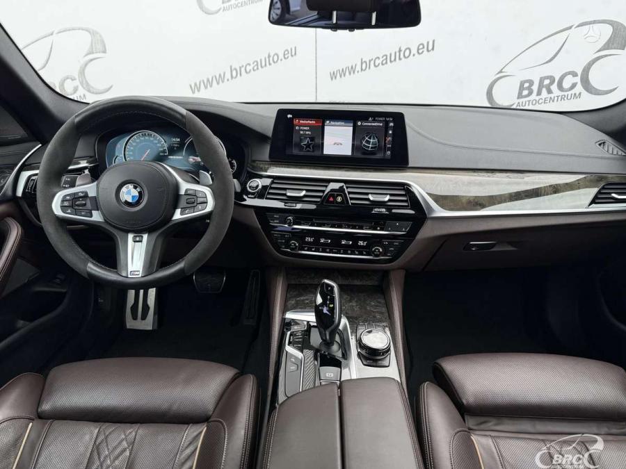 Blue BMW M550 2018 in Klaipeda, with an engine capacity of 4.40 L and mileage of 55 thousand km for 34500 €, photo 5 on AUTOMOTO.COM.LV