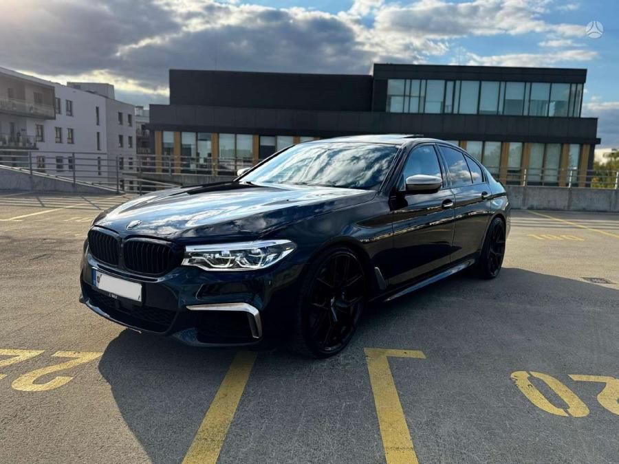Blue BMW M550 2018 in Klaipeda, with an engine capacity of 4.40 L and mileage of 98 thousand km for 33999 €, photo 22 on AUTOMOTO.COM.LV