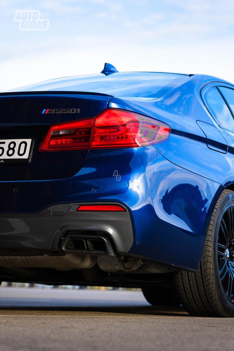 Blue BMW M550 2018 in Kaunas, with an engine capacity of 4.40 L and mileage of 100 thousand km for 28300 €, photo 12 on AUTOMOTO.COM.LV