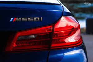 Blue BMW M550 2018 in Kaunas, with an engine capacity of 4.40 L and mileage of 100 thousand km for 28300 €, photo 14 on AUTOMOTO.COM.LV