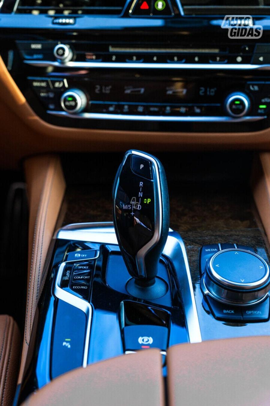 Blue BMW M550 2018 in Kaunas, with an engine capacity of 4.40 L and mileage of 100 thousand km for 28300 €, photo 20 on AUTOMOTO.COM.LV