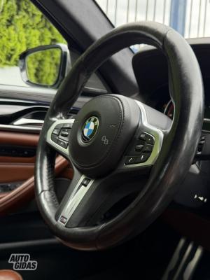 Zils BMW M550 2018 Viļņa, ar dzinēja tilpumu 4.40 L un nobraukumu 226 tūkst. km par 27000 €, foto 12 vietnē AUTOMOTO.COM.LV