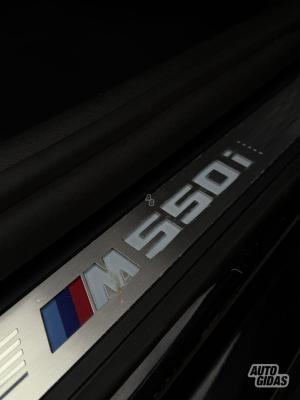 Zils BMW M550 2018 Viļņa, ar dzinēja tilpumu 4.40 L un nobraukumu 226 tūkst. km par 27000 €, foto 20 vietnē AUTOMOTO.COM.LV
