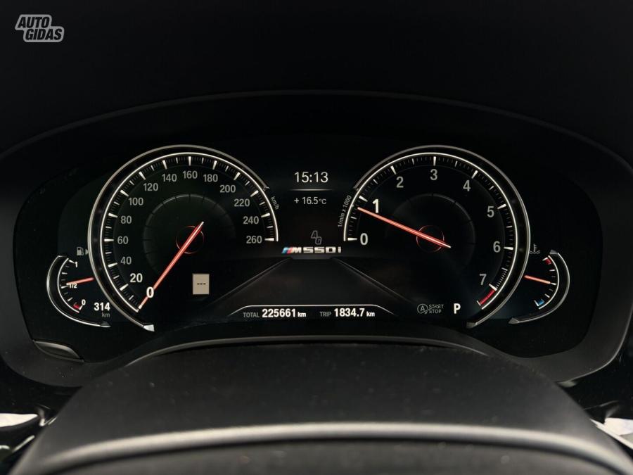 Zils BMW M550 2018 Viļņa, ar dzinēja tilpumu 4.40 L un nobraukumu 226 tūkst. km par 27000 €, foto 27 vietnē AUTOMOTO.COM.LV
