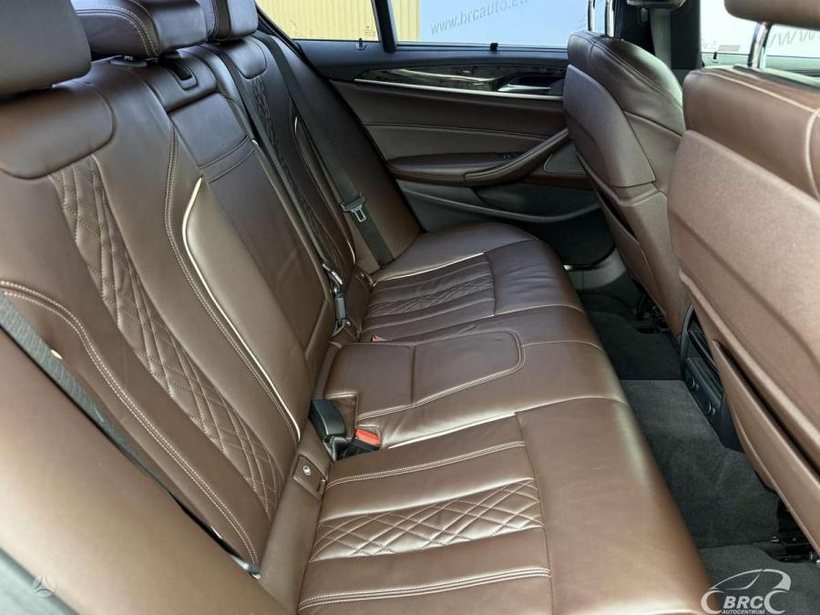 Синий БМВ M550 2018 в Клайпеда, объемом двигателя 4.40 л и пробегом 55 тыс. км за 30900 €, фото 11 на AUTOMOTO.COM.LV