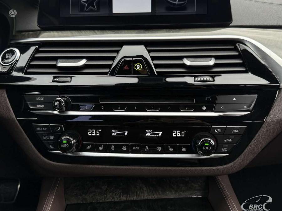 Синий БМВ M550 2018 в Клайпеда, объемом двигателя 4.40 л и пробегом 55 тыс. км за 30900 €, фото 17 на AUTOMOTO.COM.LV