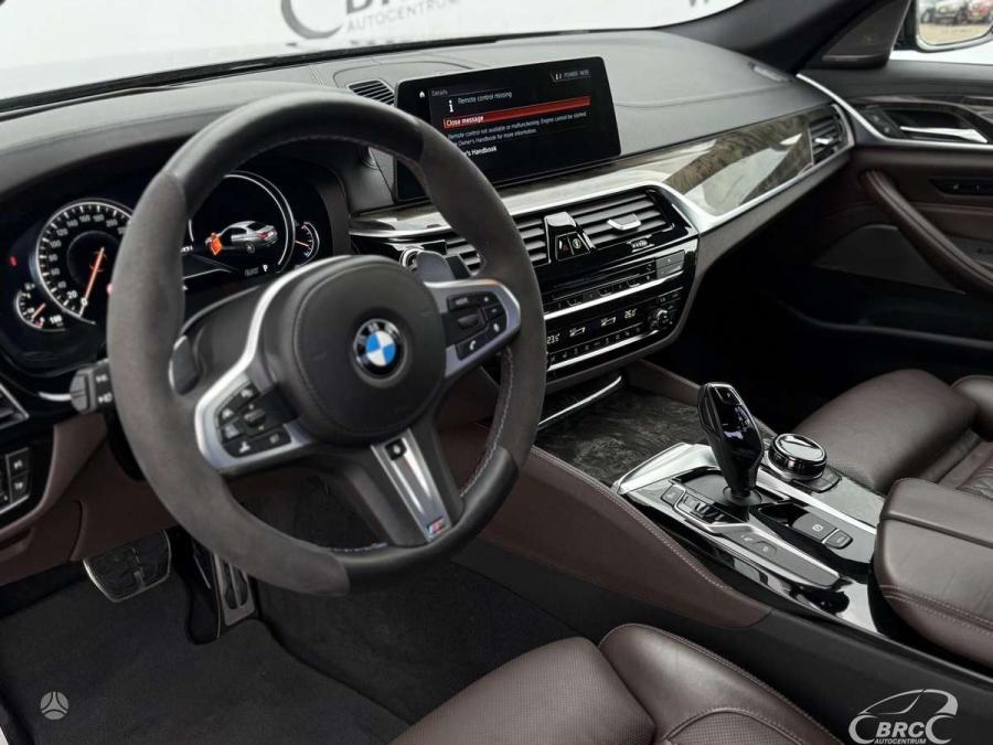 Синий БМВ M550 2018 в Клайпеда, объемом двигателя 4.40 л и пробегом 55 тыс. км за 30900 €, фото 19 на AUTOMOTO.COM.LV