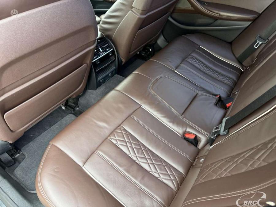 Синий БМВ M550 2018 в Клайпеда, объемом двигателя 4.40 л и пробегом 55 тыс. км за 30900 €, фото 20 на AUTOMOTO.COM.LV