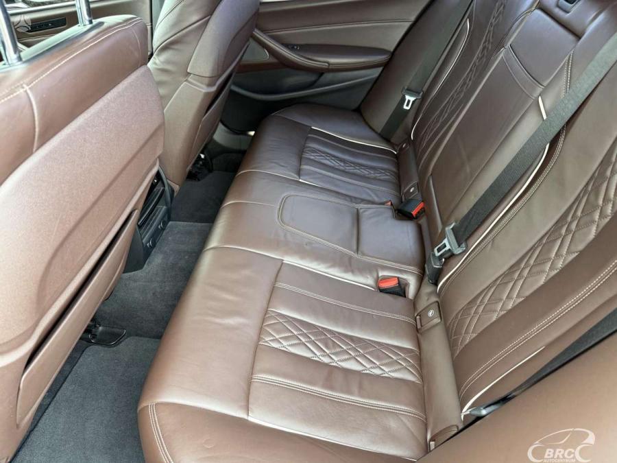 Синий БМВ M550 2018 в Клайпеда, объемом двигателя 4.40 л и пробегом 55 тыс. км за 30900 €, фото 21 на AUTOMOTO.COM.LV