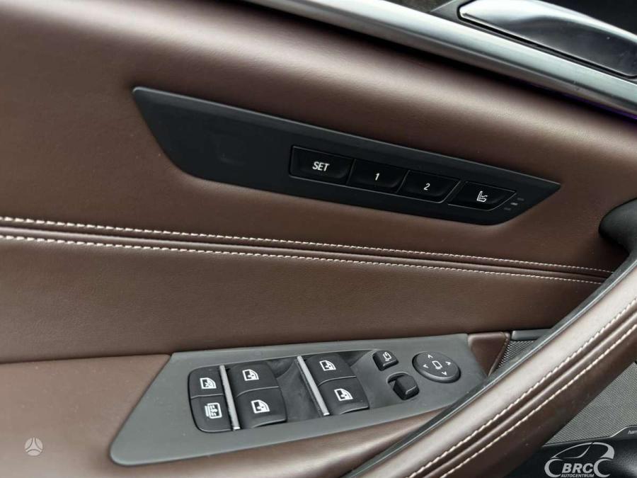 Синий БМВ M550 2018 в Клайпеда, объемом двигателя 4.40 л и пробегом 55 тыс. км за 30900 €, фото 24 на AUTOMOTO.COM.LV