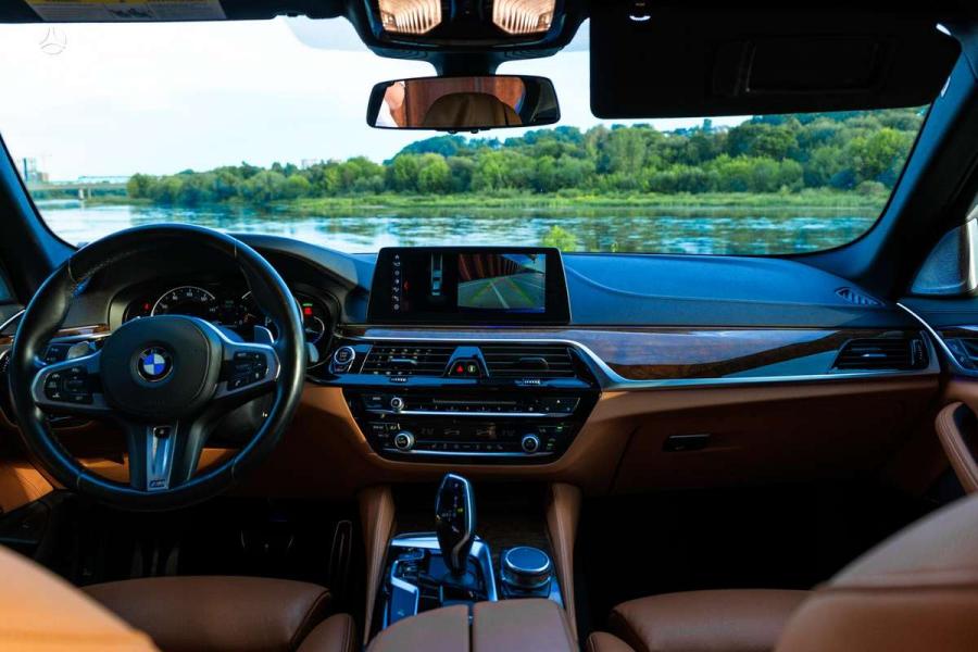 Синий БМВ M550 2018 в Каунас, объемом двигателя 0.00 л и пробегом 105 тыс. км за 27000 €, фото 13 на AUTOMOTO.COM.LV