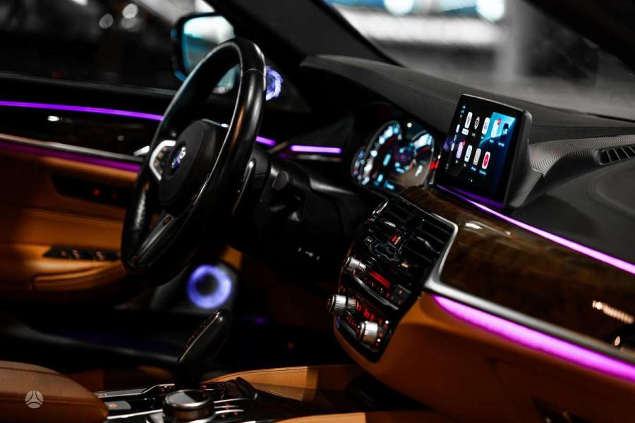 Синий БМВ M550 2018 в Каунас, объемом двигателя 0.00 л и пробегом 105 тыс. км за 27000 €, фото 24 на AUTOMOTO.COM.LV