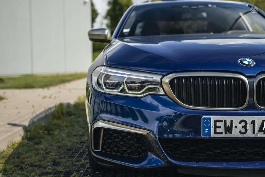 Синий БМВ M550 2018 в Таураге, объемом двигателя 2.99 л и пробегом 178 тыс. км за 25900 €, фото 10 на AUTOMOTO.COM.LV