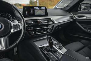 Синий БМВ M550 2018 в Таураге, объемом двигателя 2.99 л и пробегом 178 тыс. км за 25900 €, фото 18 на AUTOMOTO.COM.LV