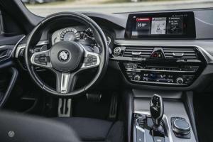 Синий БМВ M550 2018 в Таураге, объемом двигателя 2.99 л и пробегом 178 тыс. км за 25900 €, фото 27 на AUTOMOTO.COM.LV